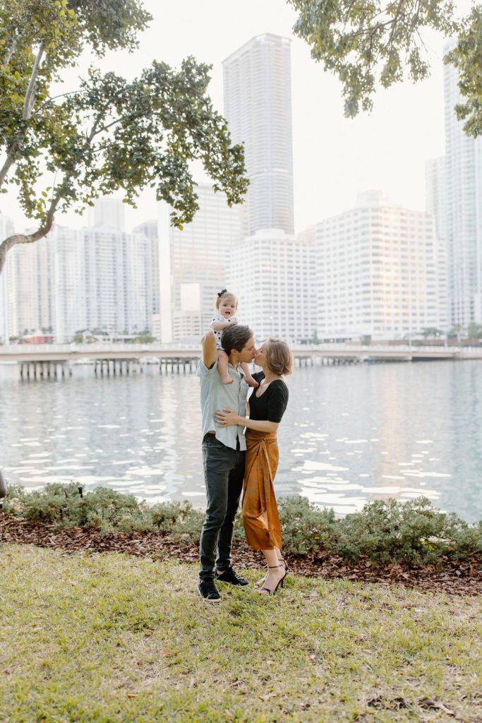 Brickell Key Park Family Session | Miami Family Photographer - Miami ...